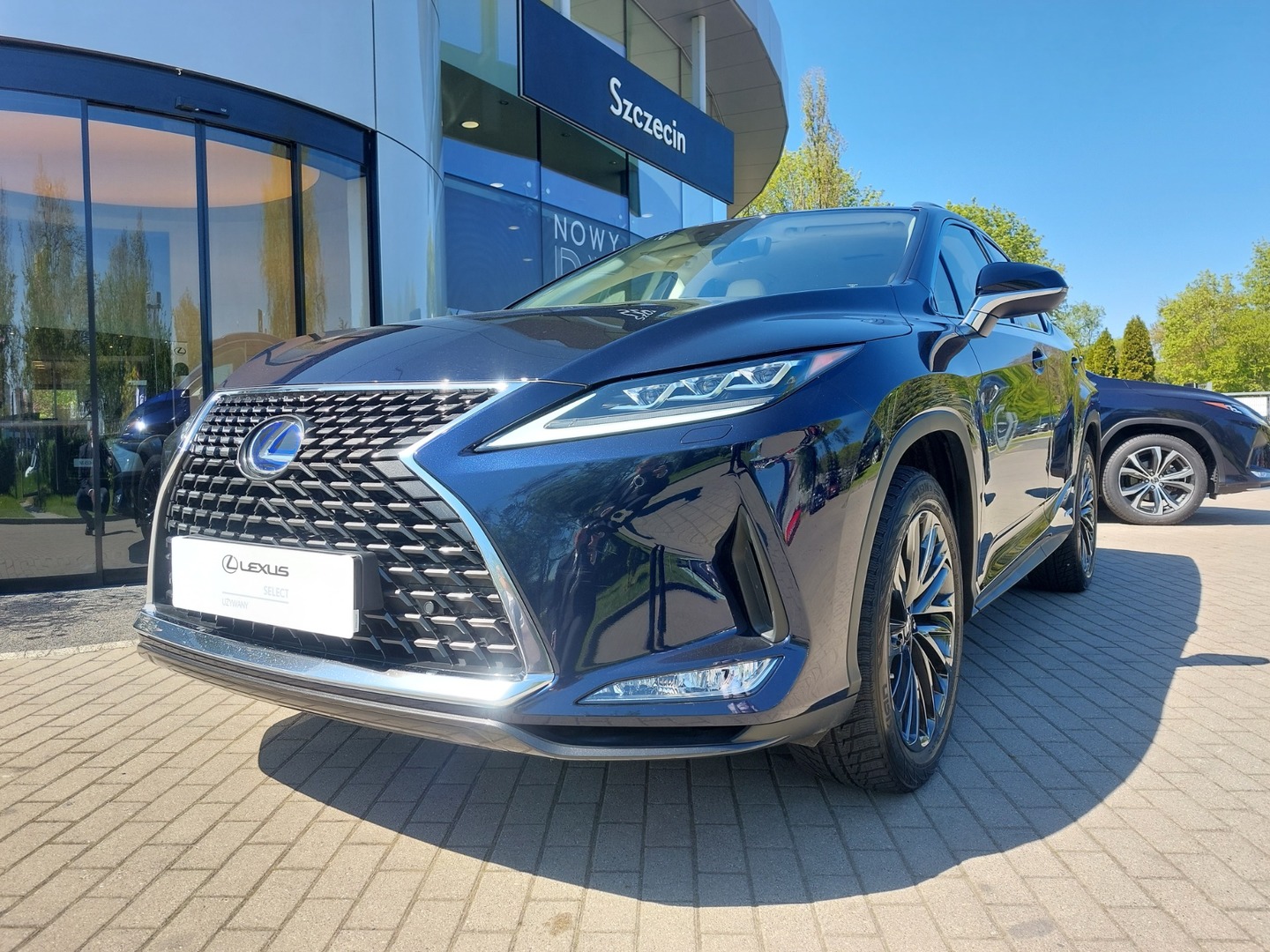 Oferta samochodu Lexus RX 3.5 Hybryda 2022 289 900 zł brutto Lexus Szczecin